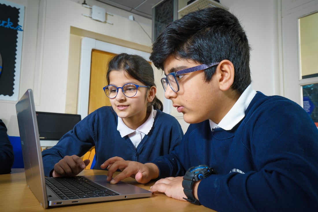 Supporting Primary School Teaching Barefoot Computing